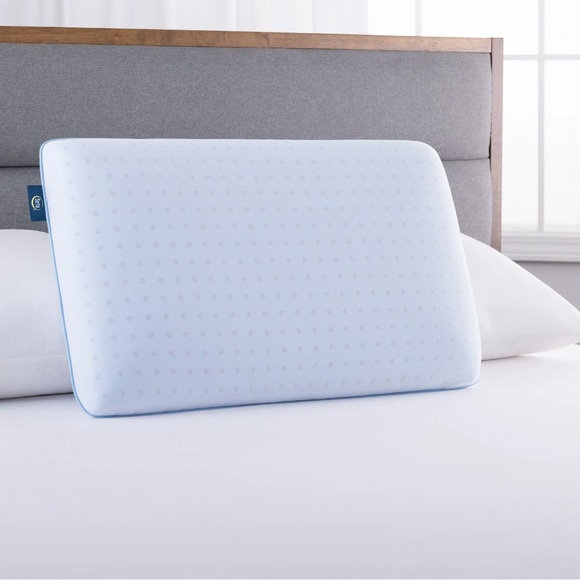 Serta | Bedding | Nwt Sertapedic Cooling Thermagel Standard Pillow ...